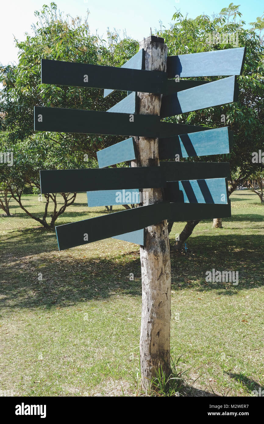 Post line hi-res stock photography and images - Alamy