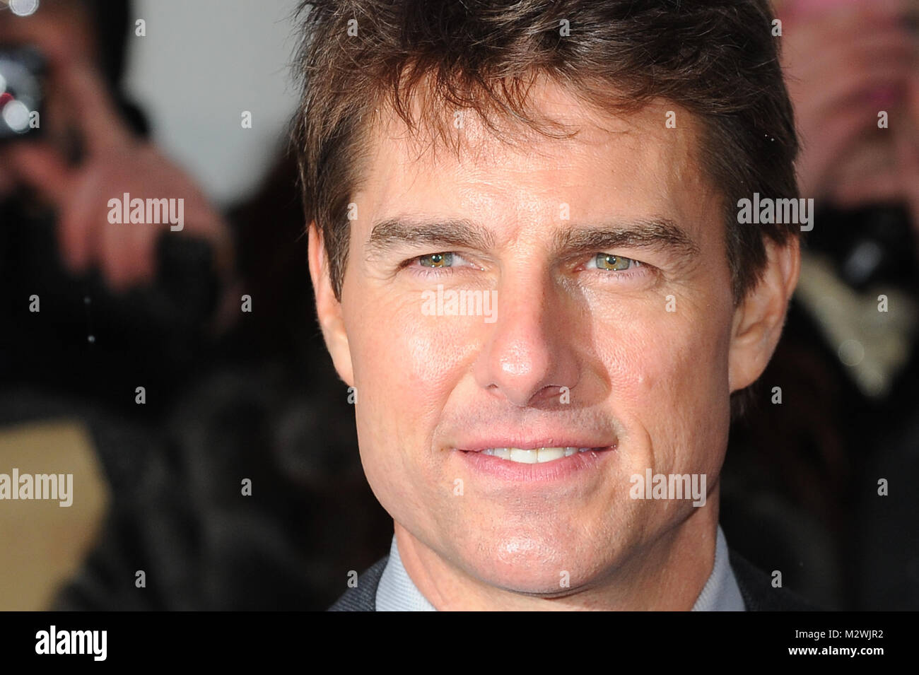 Tom cruise headshot hi-res stock photography and images - Alamy