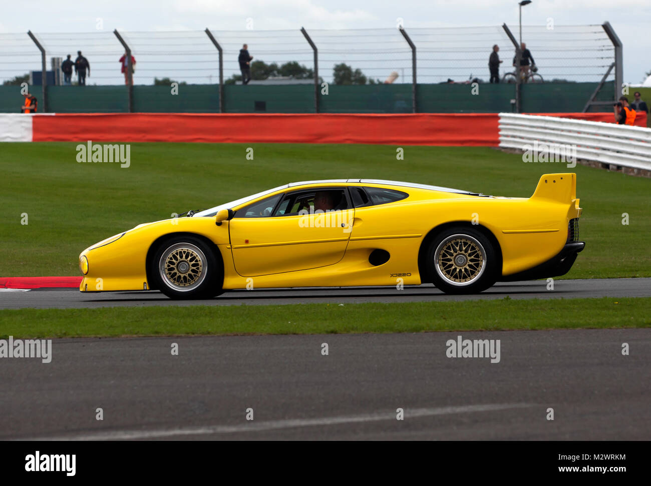 Jaguar xj220 hi-res stock photography and images - Alamy