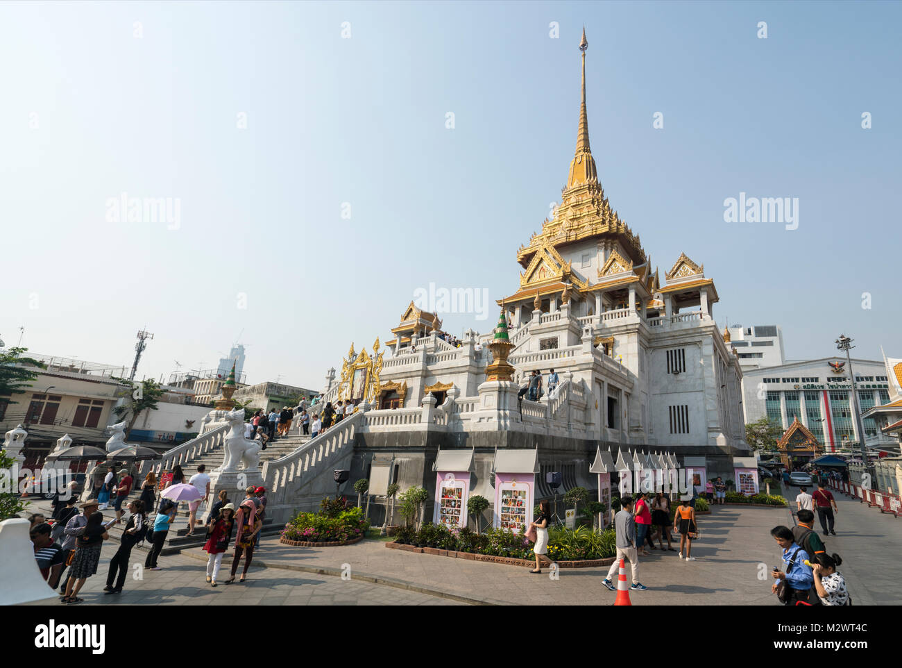 The external view of Wat Traimit temple in Bangkok, Thailand Stock ...