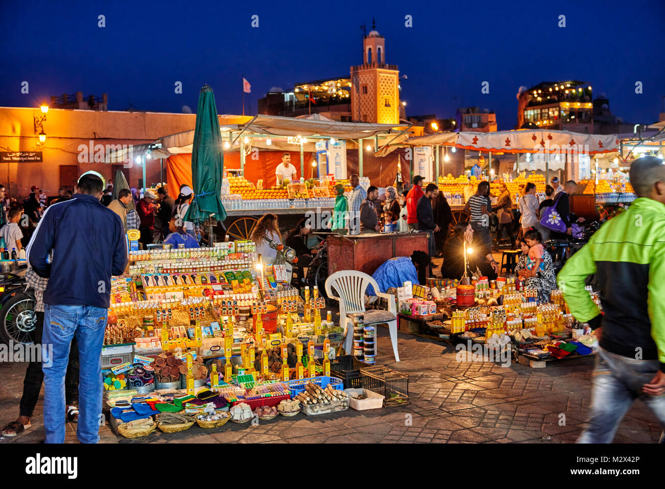 Marrakesch marktplatz hi-res stock photography and images - Alamy