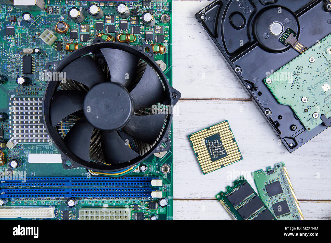 Computer motherboard, Computer Parts, Hard disk, Ram and equipment ...