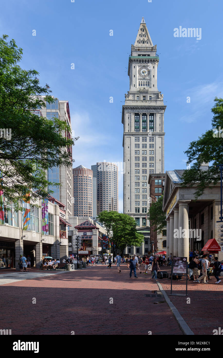 The tower of the custom house of Boston, the first skyscraper built in ...