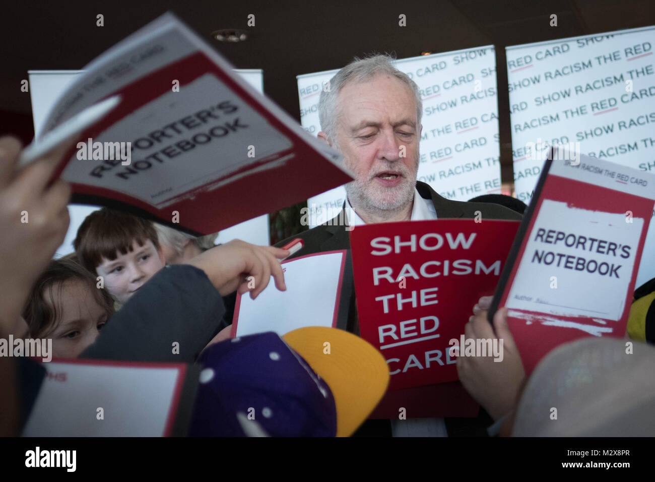 Labour leader Jeremy Corbyn joins school children at the Emirates ...