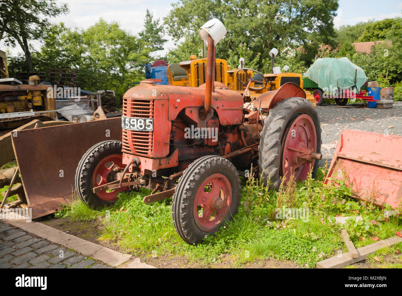Vintage case tractor hi-res stock photography and images - Alamy