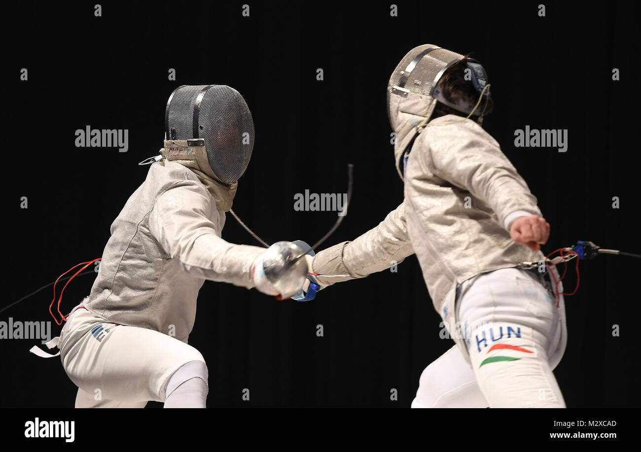 Fencing sabre sword hi-res stock photography and images - Alamy