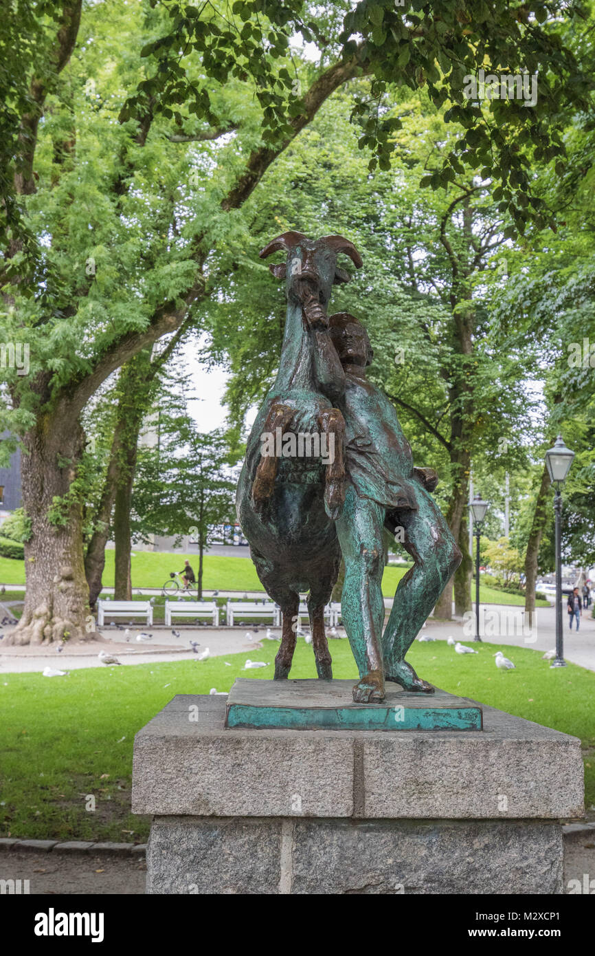 Norge statue hi-res stock photography and images - Alamy