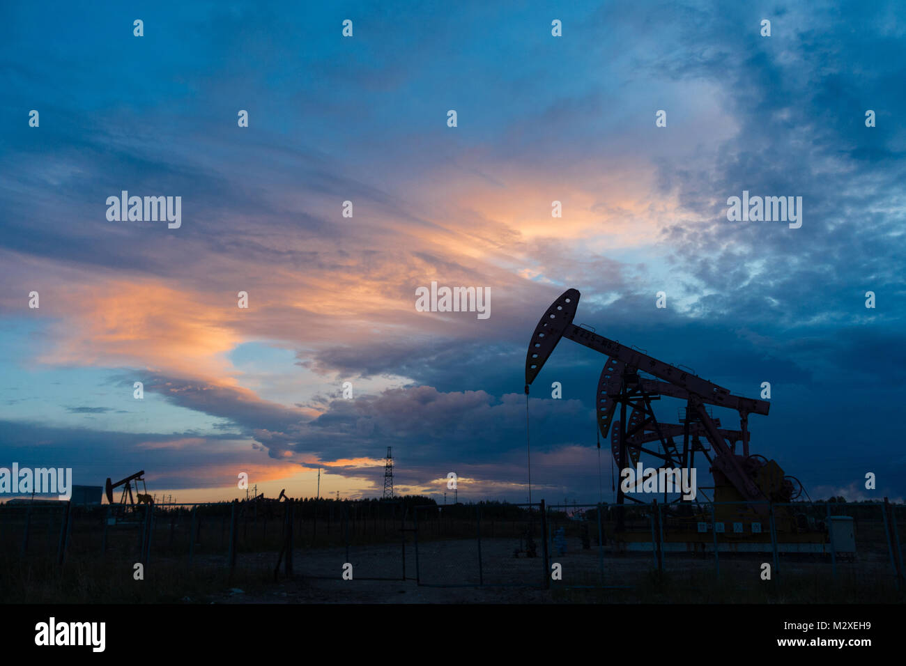 China oil rig heilongjiang hi-res stock photography and images - Alamy