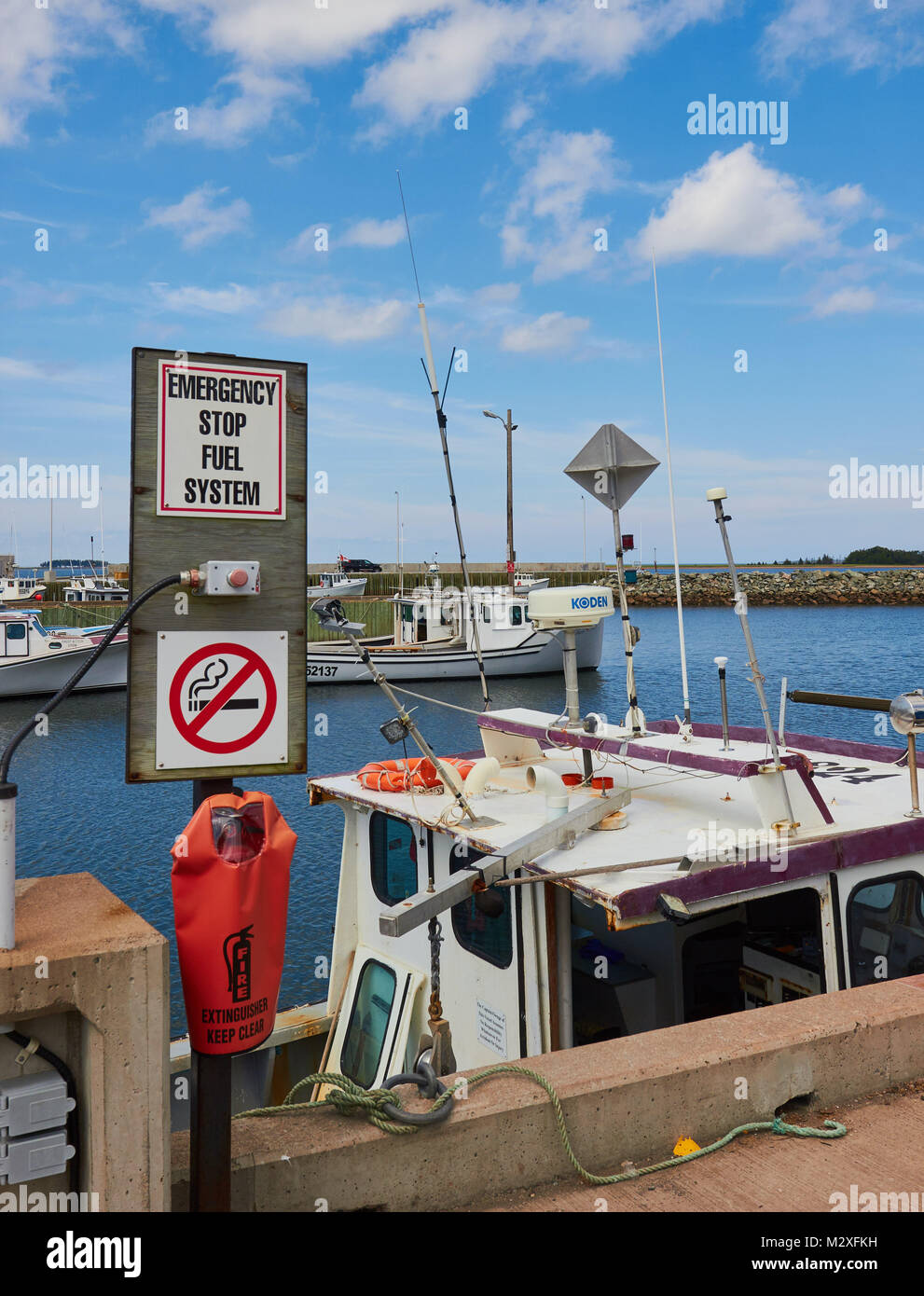 Emergency stop switch sign hi-res stock photography and images - Alamy