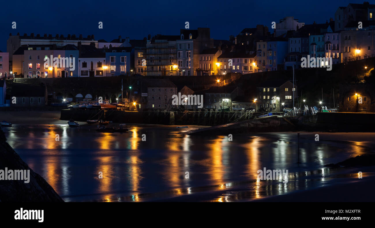 Tenby at night hi-res stock photography and images - Alamy