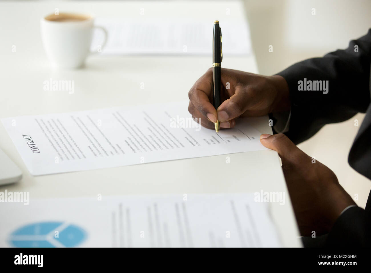 Black man hand hi-res stock photography and images - Alamy