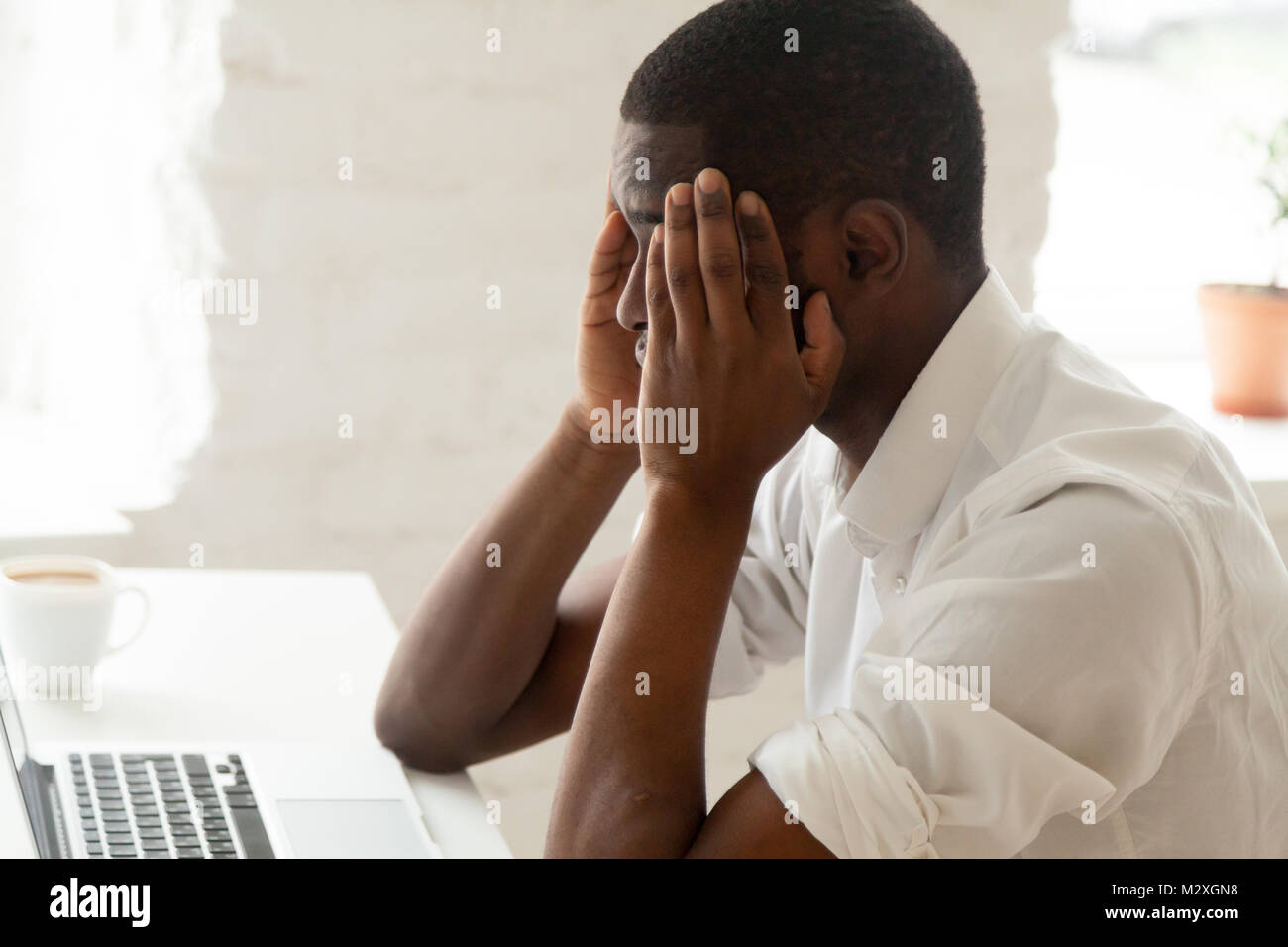 Feeling dizzy hi-res stock photography and images - Alamy