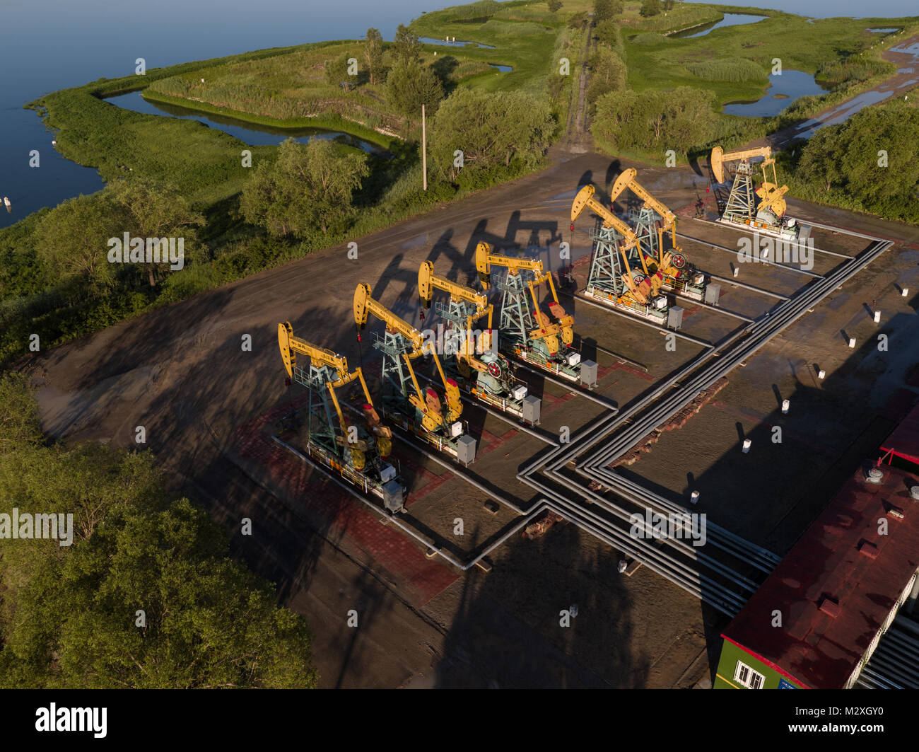 China oil rig heilongjiang High Resolution Stock Photography and Images ...