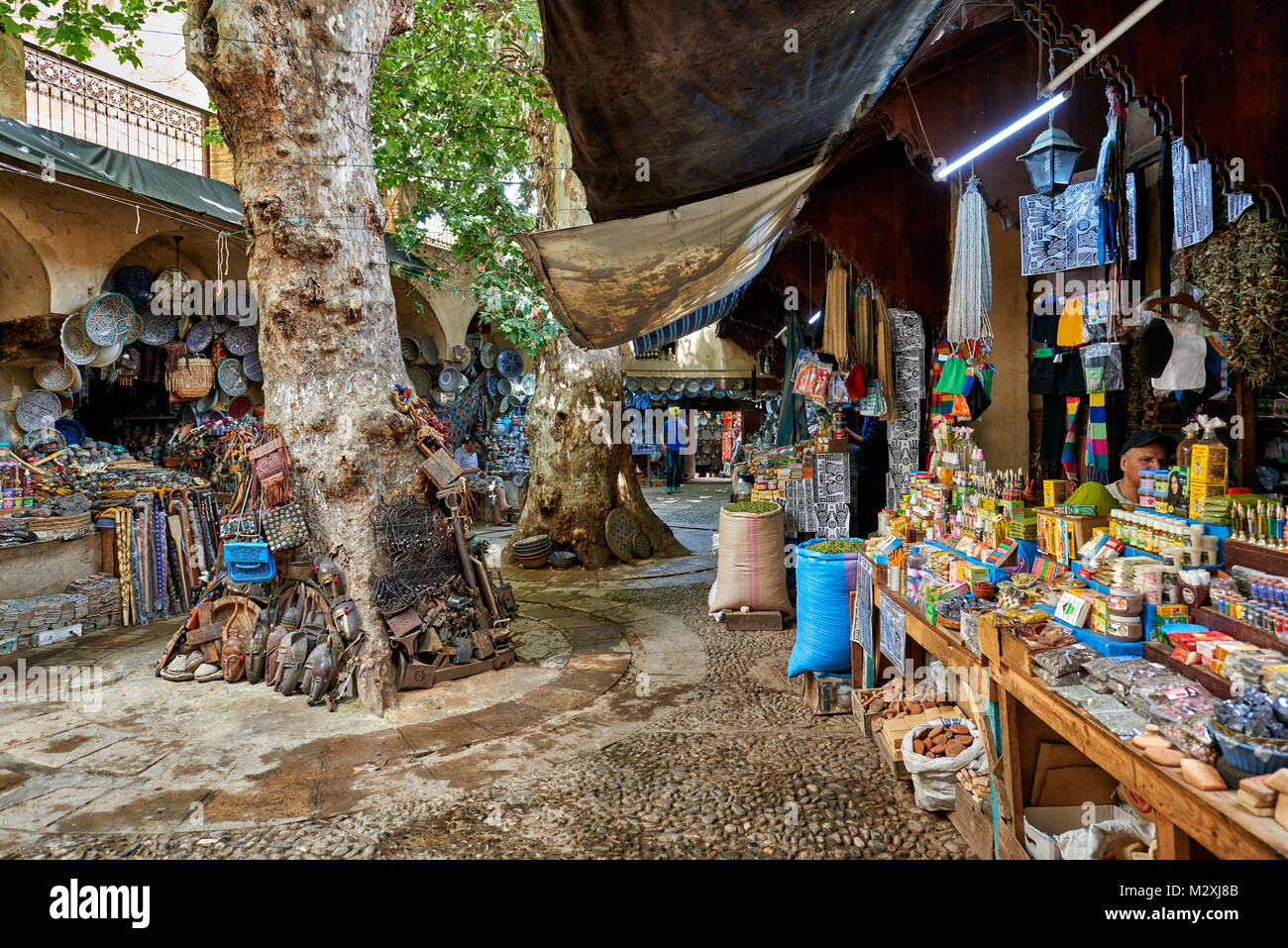 Narrow alley fes morocco hi-res stock photography and images - Alamy