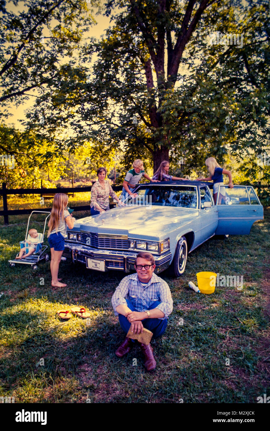 William Alton "Billy" Carter - here with his family - was an American ...