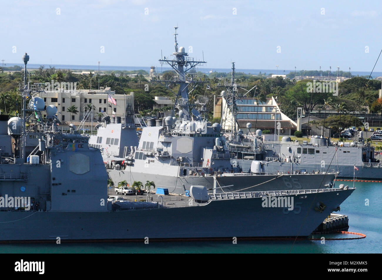 USS Benfold and USS Chosin are moored side by side at Joint Base Pearl ...