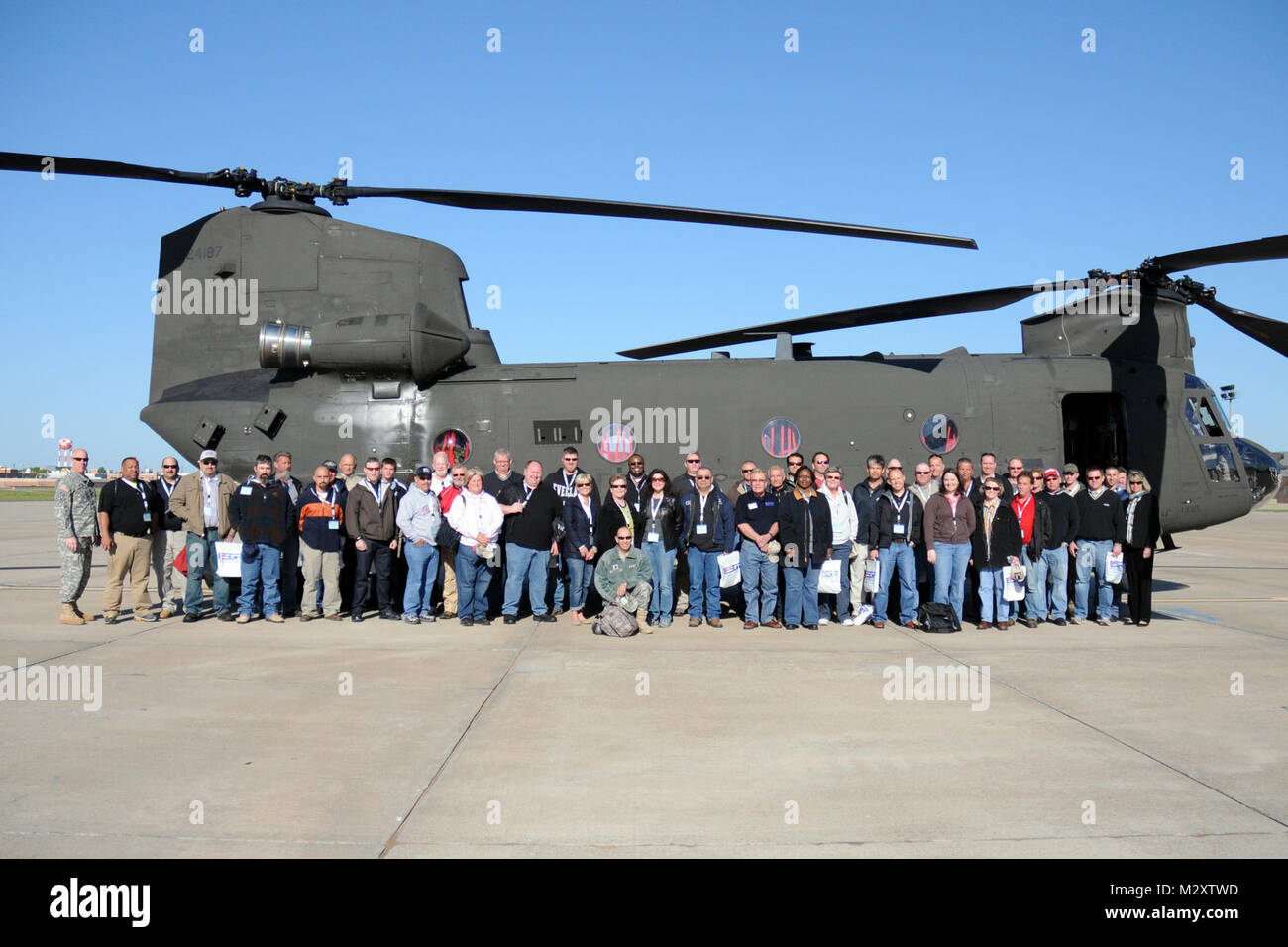 BOSS Lift 008 (Group Photo) by Oklahoma National Guard Stock Photo - Alamy