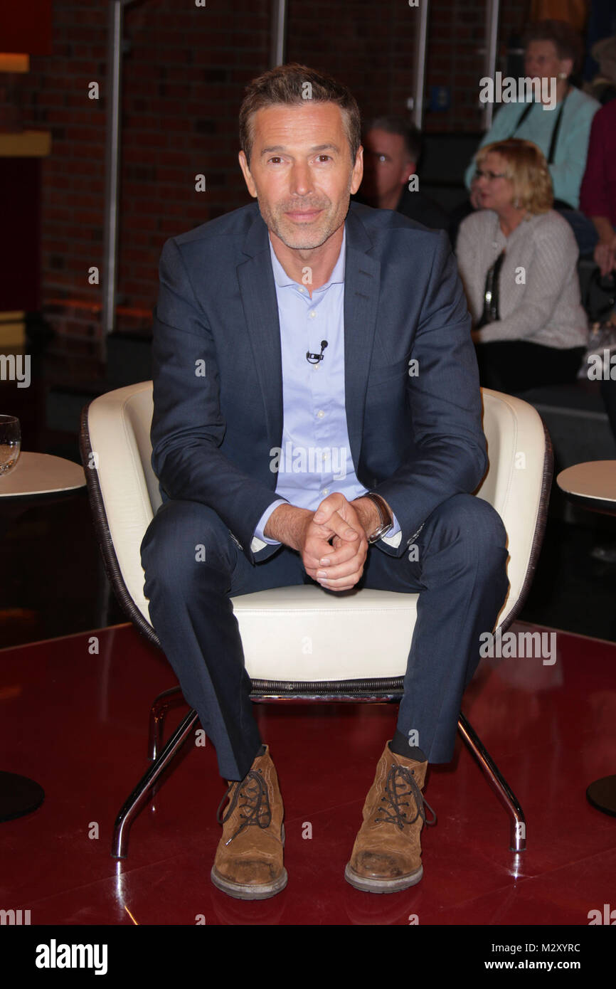 Moderator tier hi-res stock photography and images - Alamy