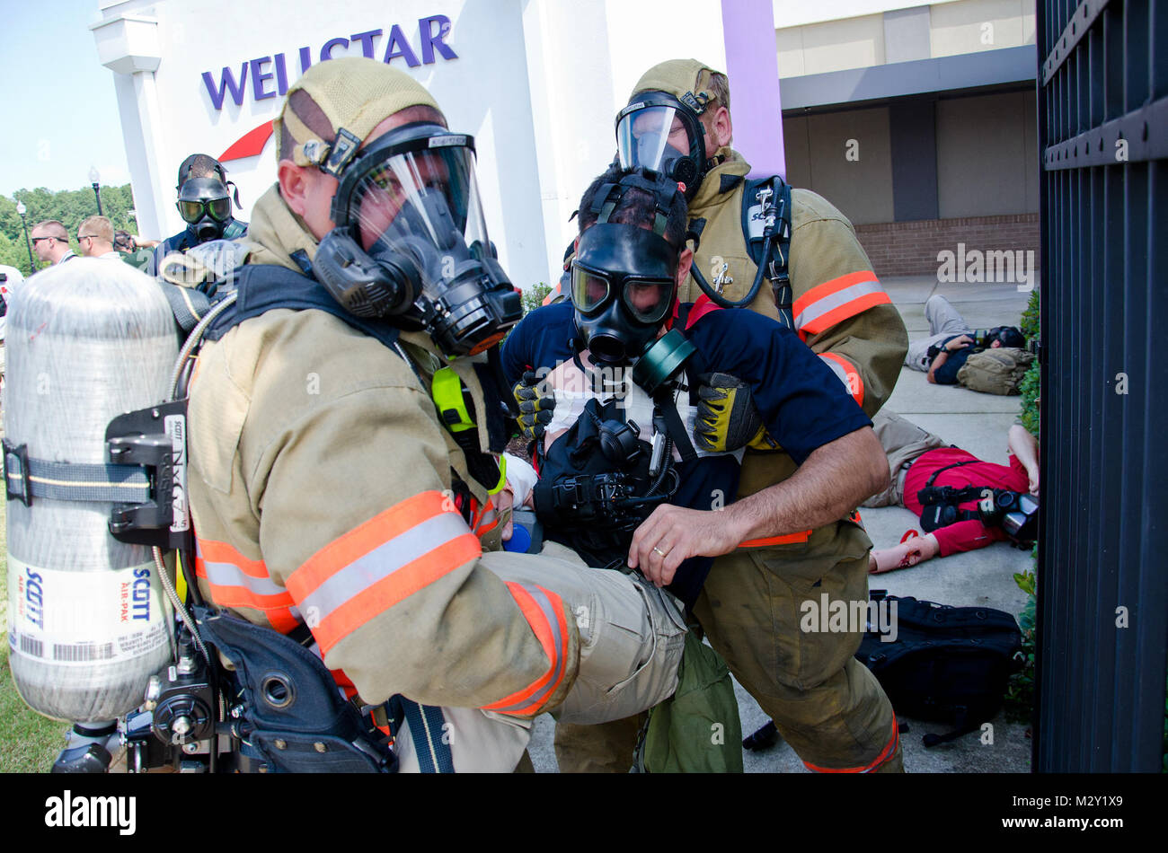 Cobb County Firefighters Jake Robitzsch and Ken Singleton evacuated ...