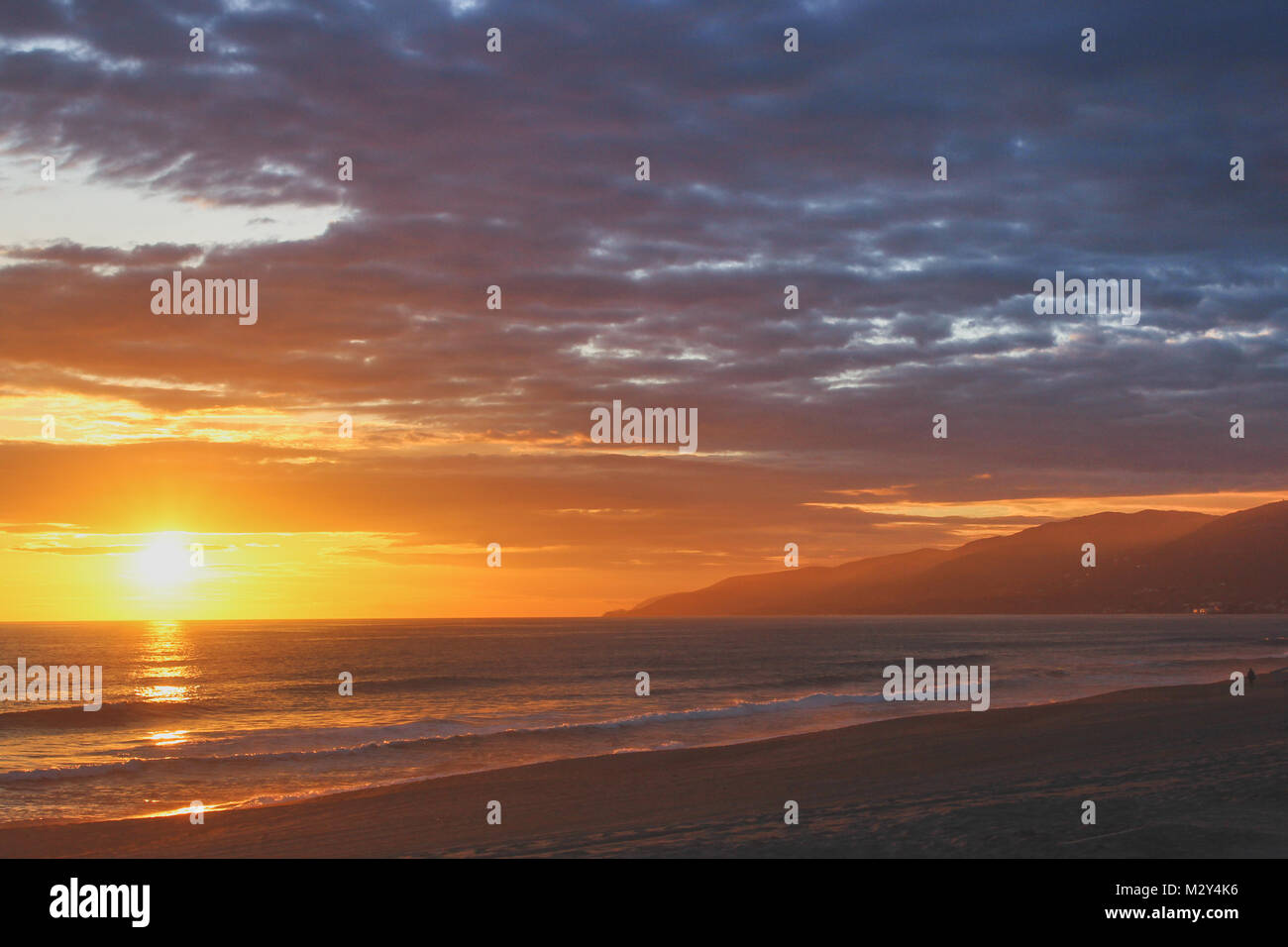 Beautiful coastal sunset on an empty Point Dume State Beach with ...