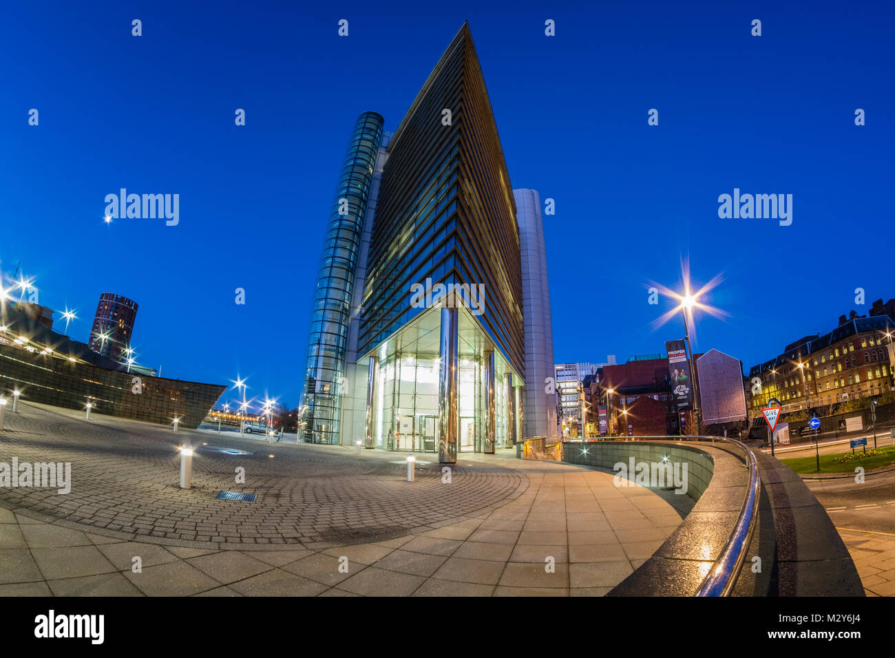 Leeds Princes Exchange High Resolution Stock Photography and Images - Alamy