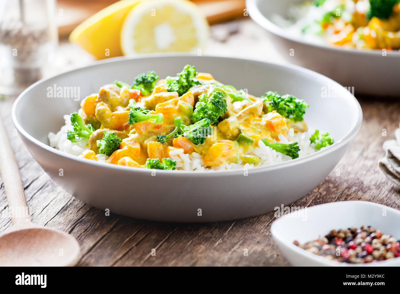 Indian couple cooking hi-res stock photography and images - Alamy