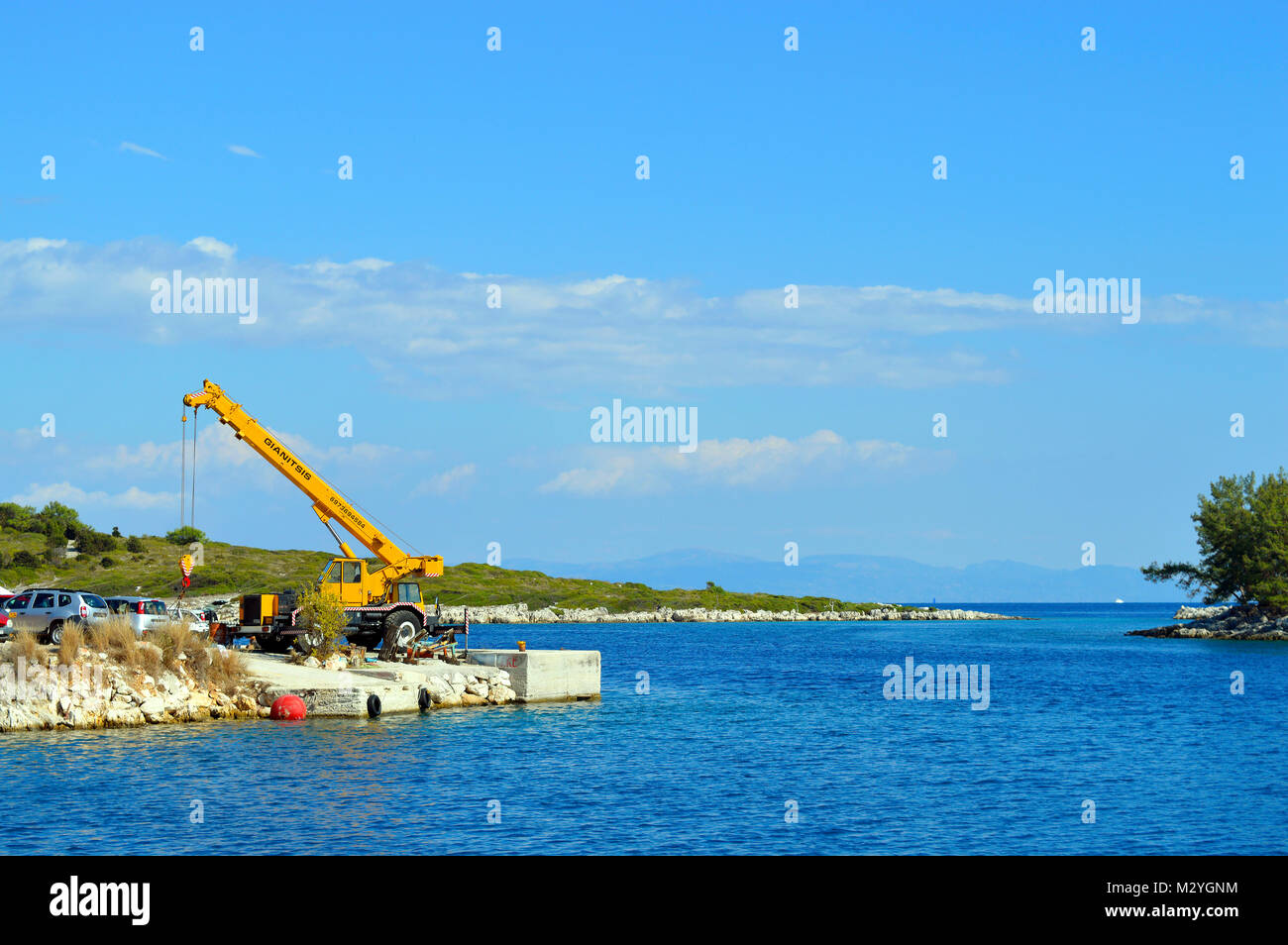 Crane working on south hi-res stock photography and images - Alamy