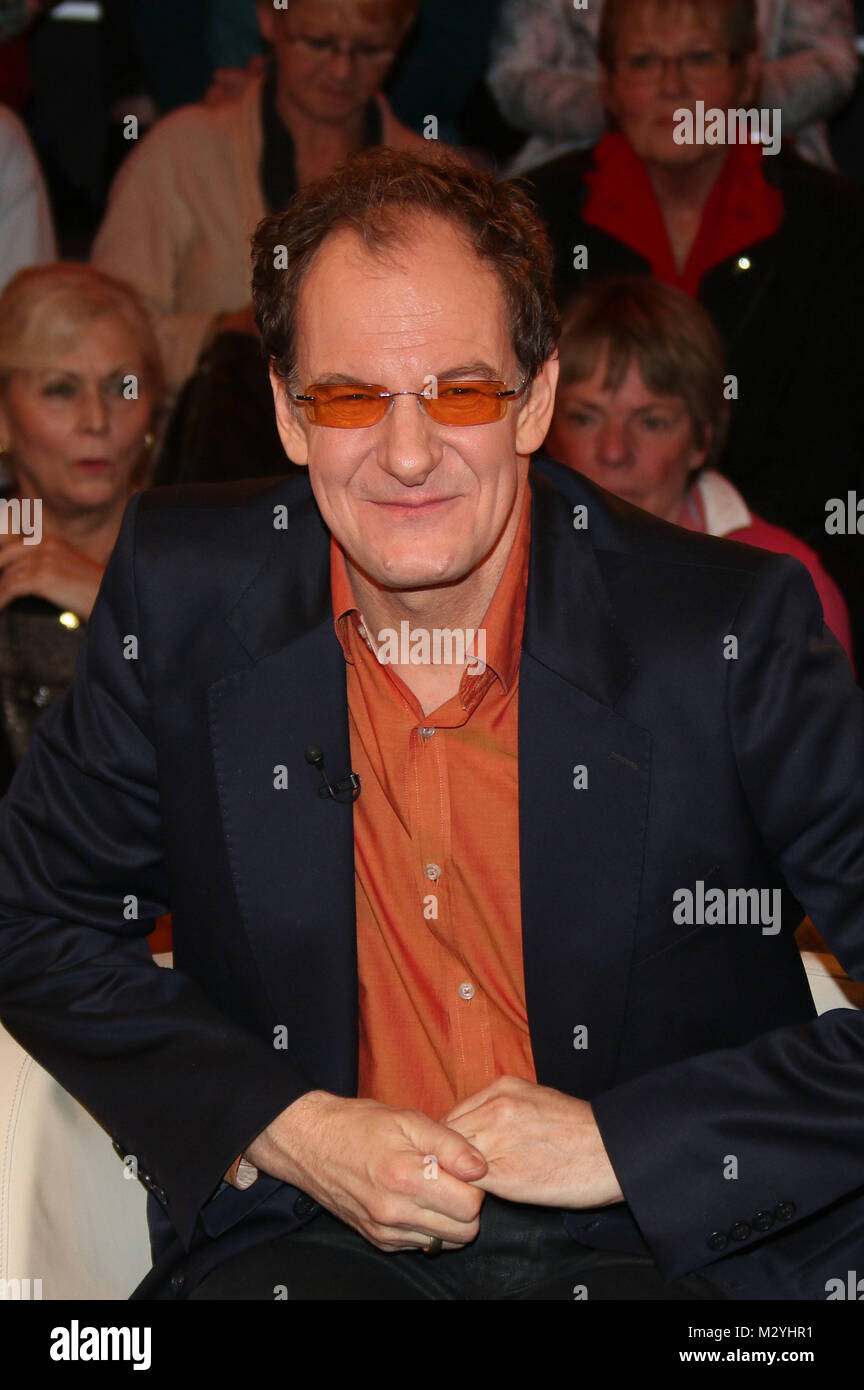 Chin Meyer (Kabarettist), Lanz, 04.12.2014, Hamburg Stock Photo - Alamy