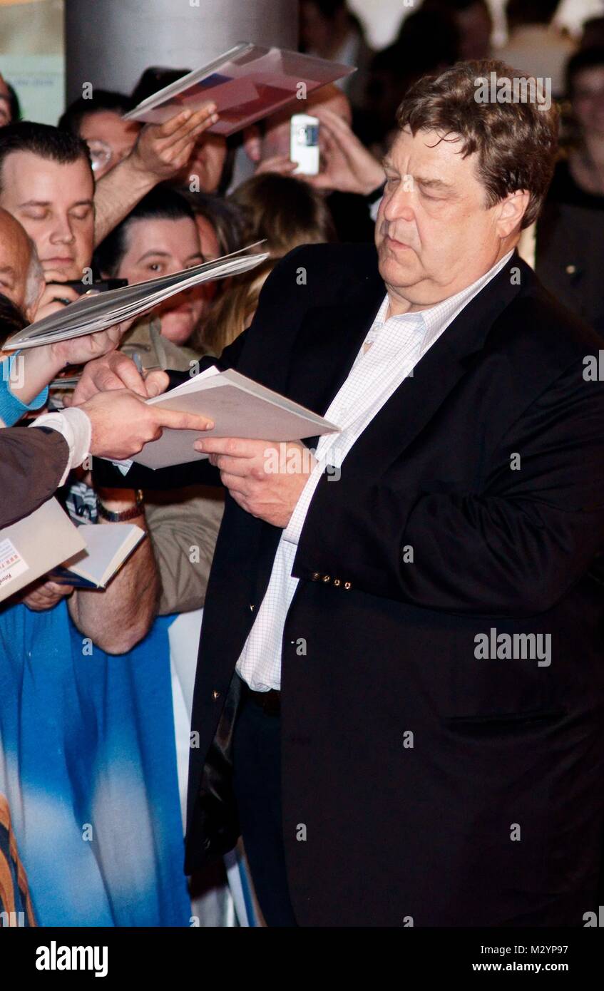 John Goodman bei der Europapremiere Speed Racer im Berliner CineStar am ...
