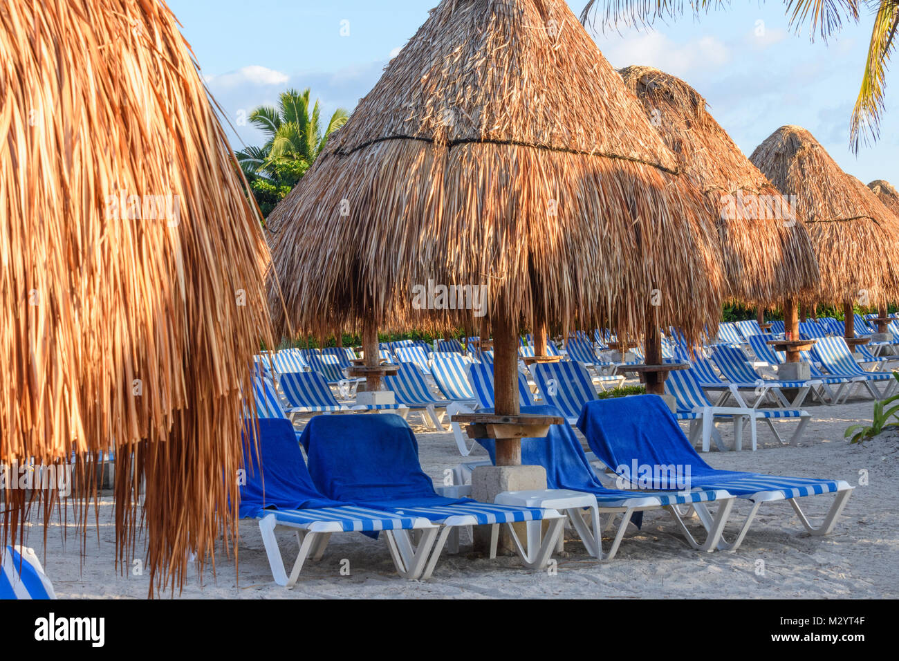 Plastic beach beds hi-res stock photography and images - Alamy