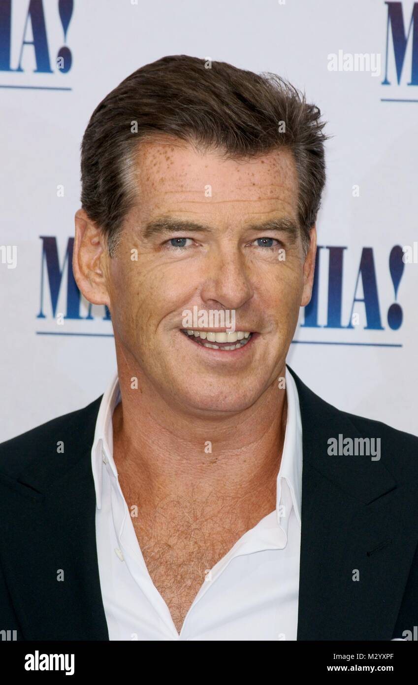 Pierce Brosnan Portrait High Resolution Stock Photography and Images ...