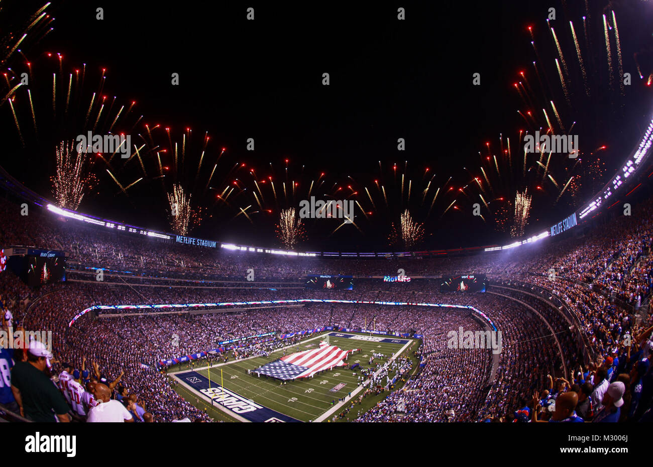 EAST RUTHERFORD, N.J. – Marines, sailors, Coast Guardsmen, airmen and ...