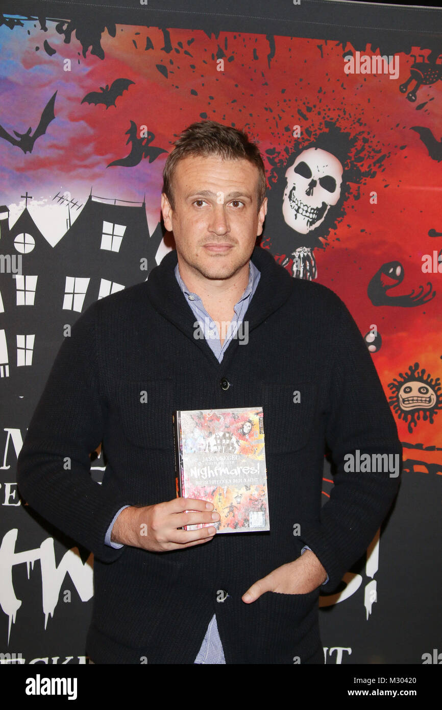 Jason segel how i met your mother hi-res stock photography and images ...