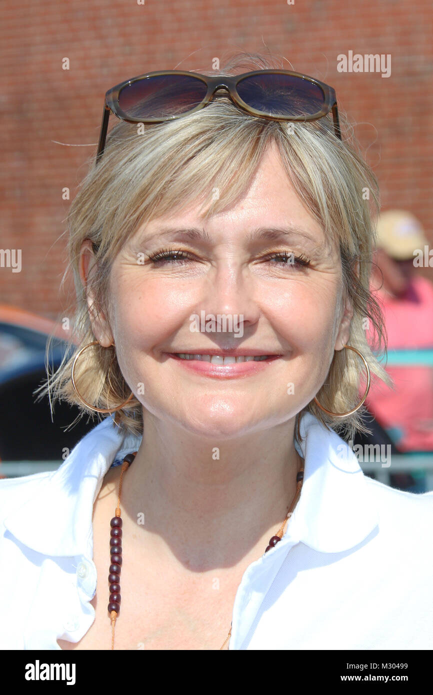 Katharina Schubert (Golf I Cabrio), Start der 7. Rallye Hamburg.Berlin ...