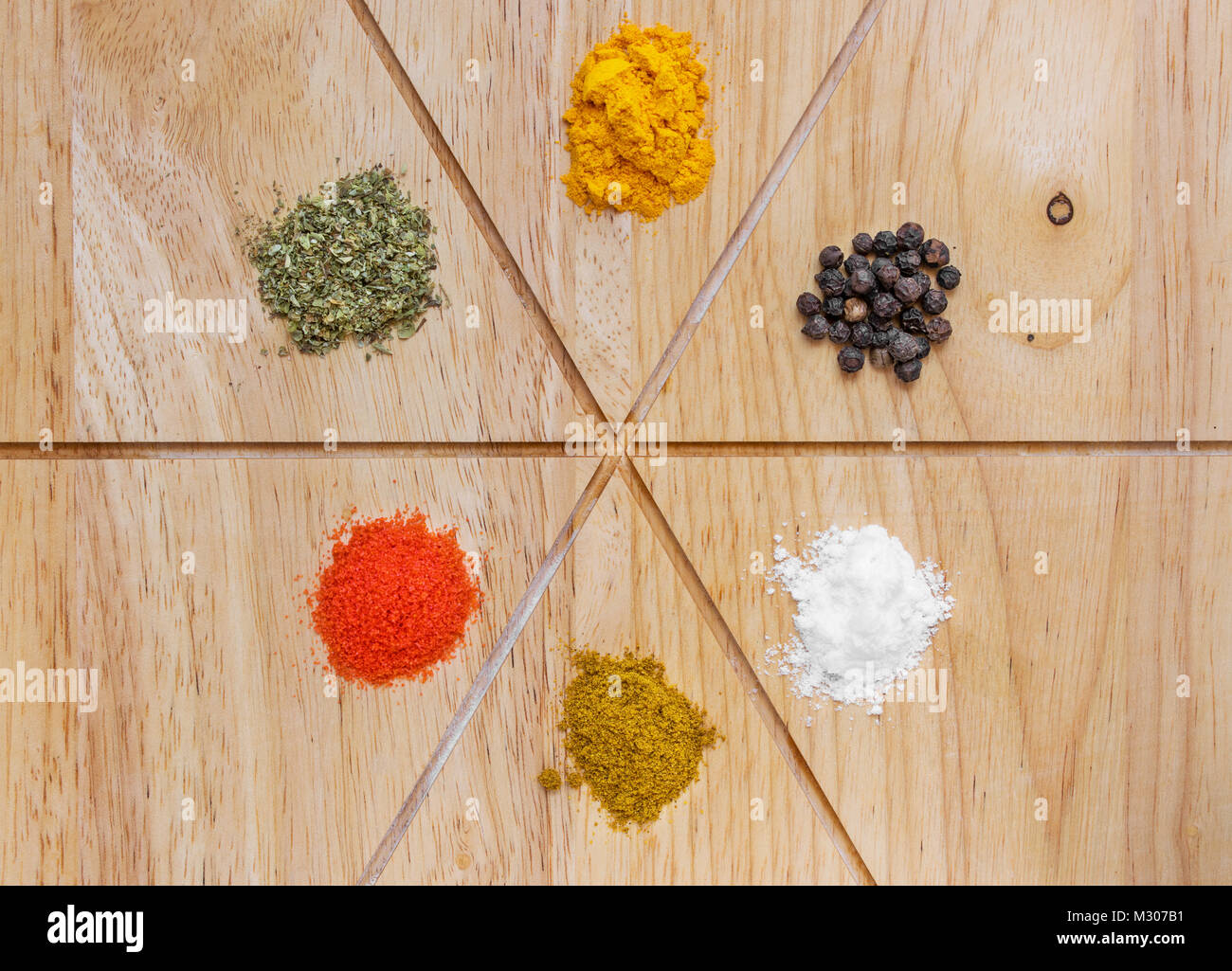 Salt pepper spices seasoning hi-res stock photography and images - Alamy