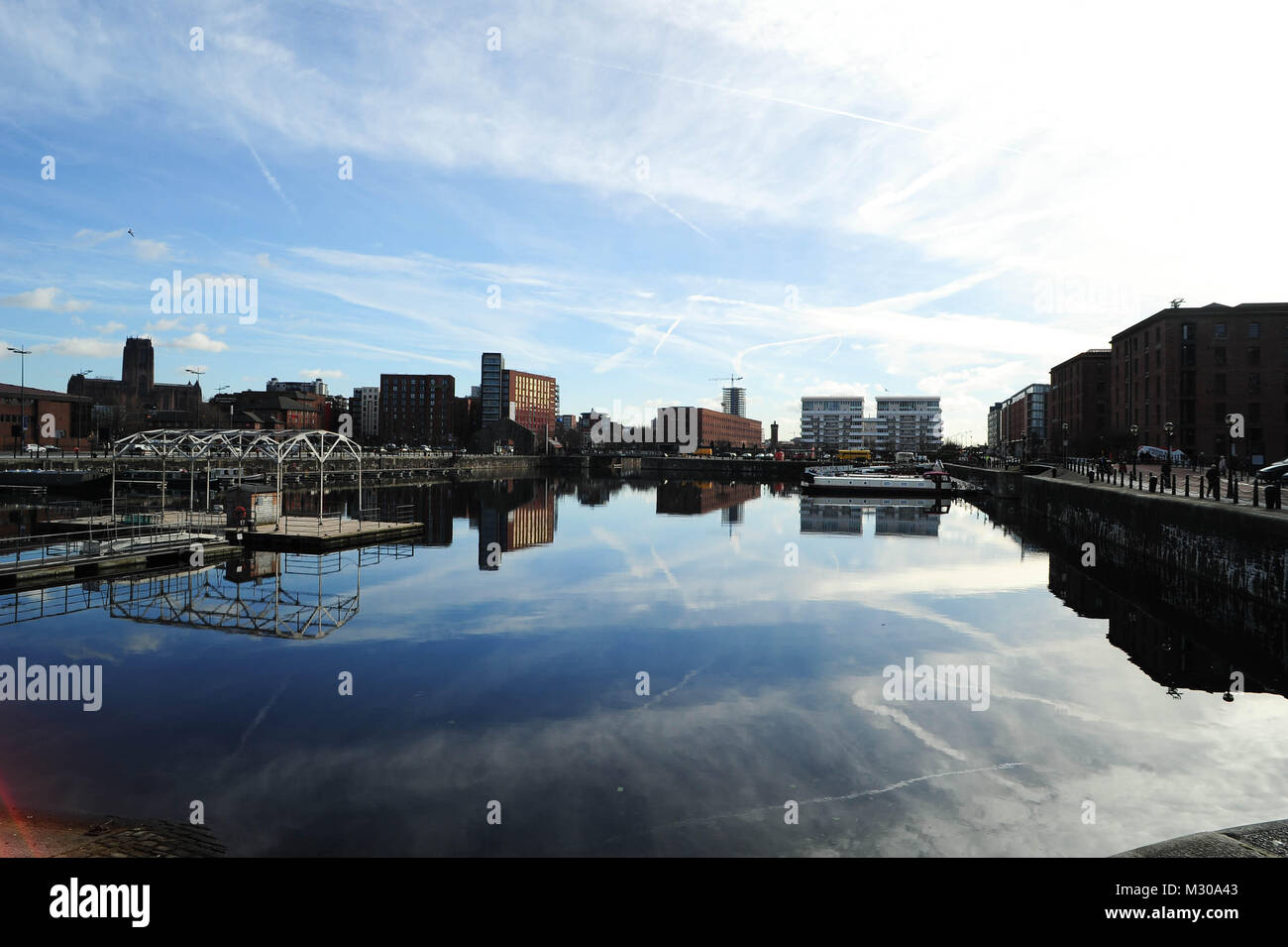 Liverpool buildings reflecting on water Stock Photo - Alamy