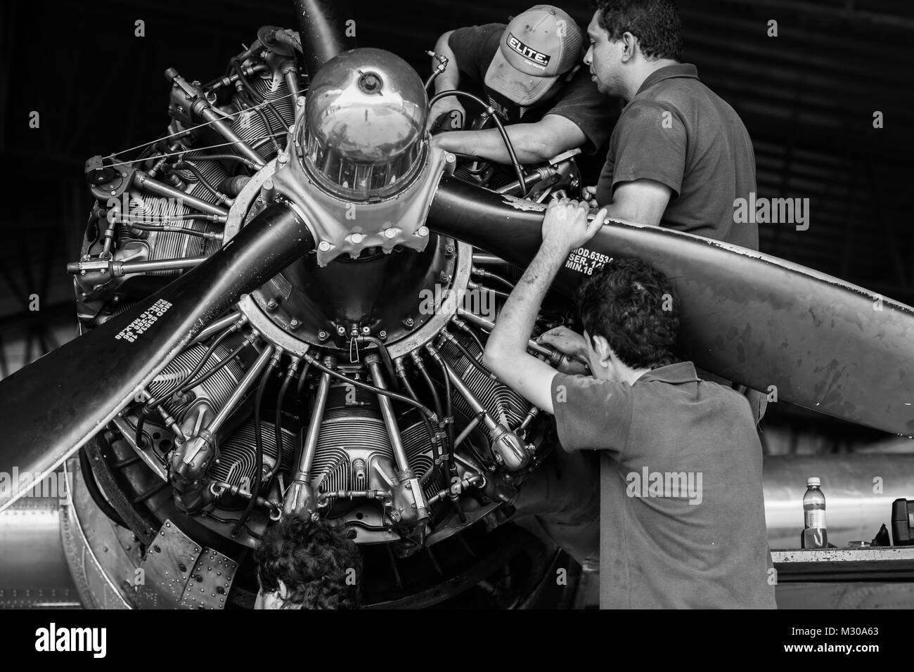 Radial engine vintage aircraft hi-res stock photography and images - Alamy