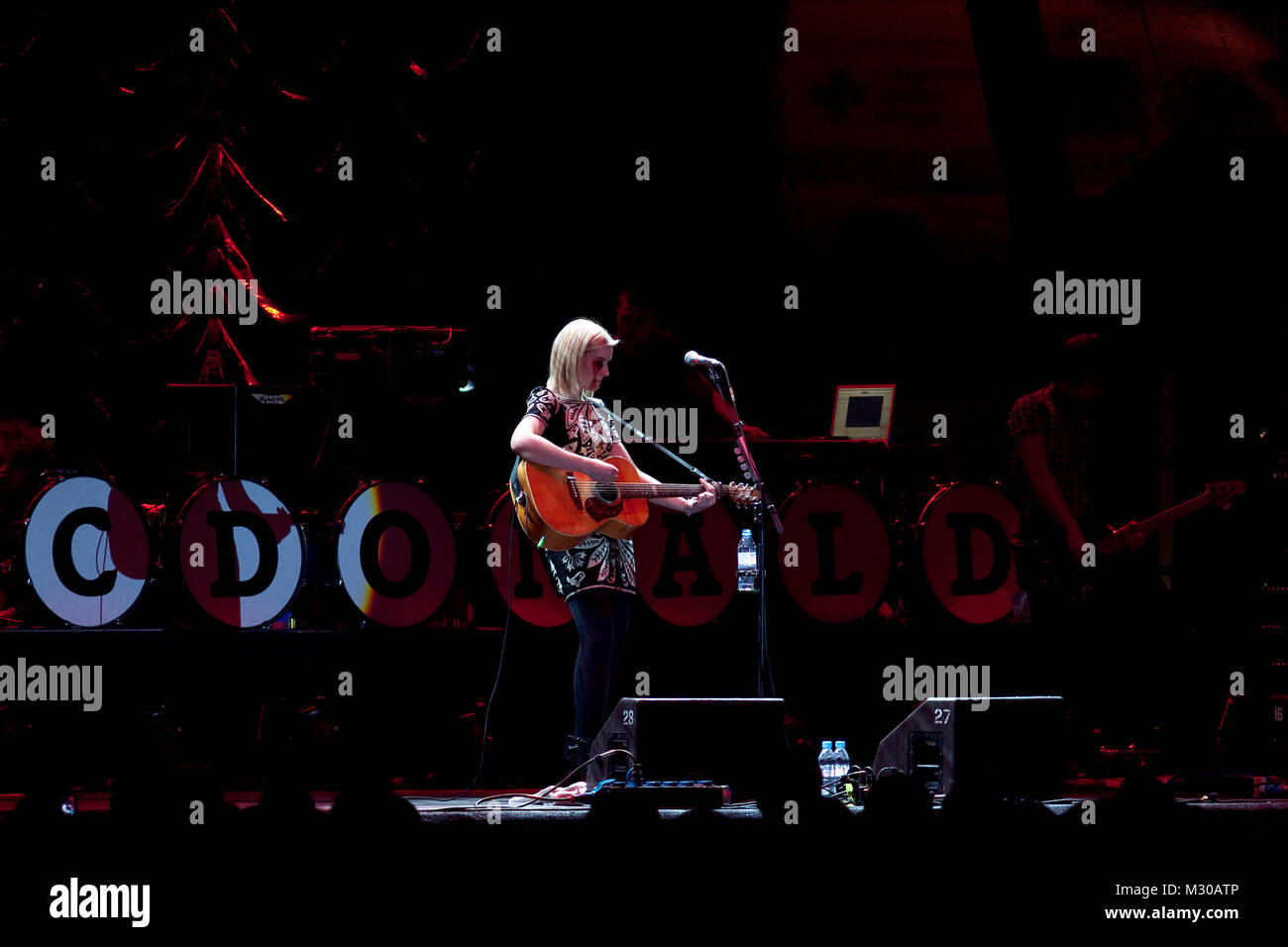 Amy Macdonald Live beim Eröffnungskonzert im Sommergarten auf der ...