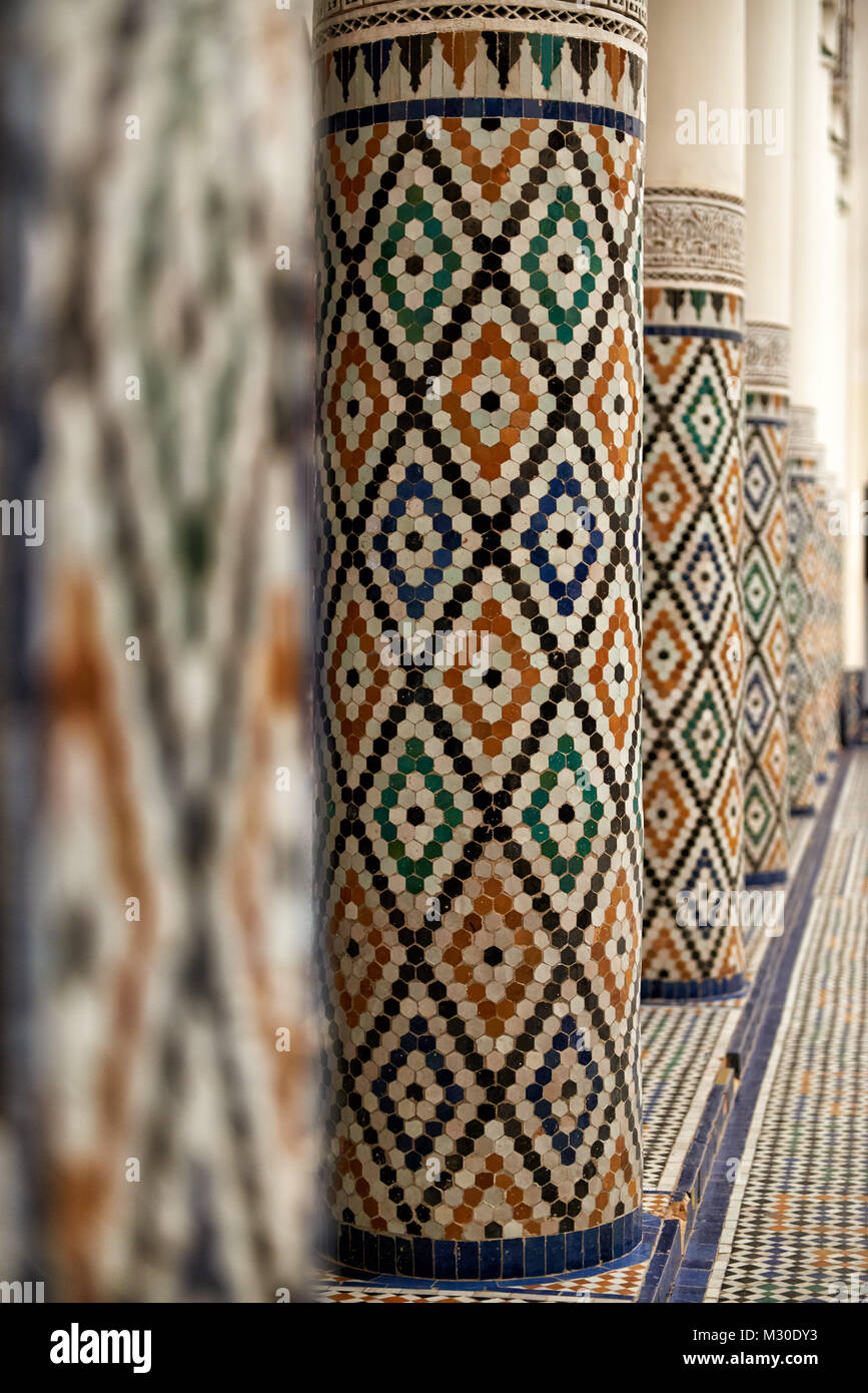 Islamic columns hi-res stock photography and images - Alamy