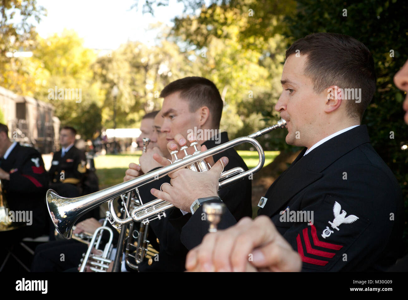 Washington dc white house garden tour hi-res stock photography and ...