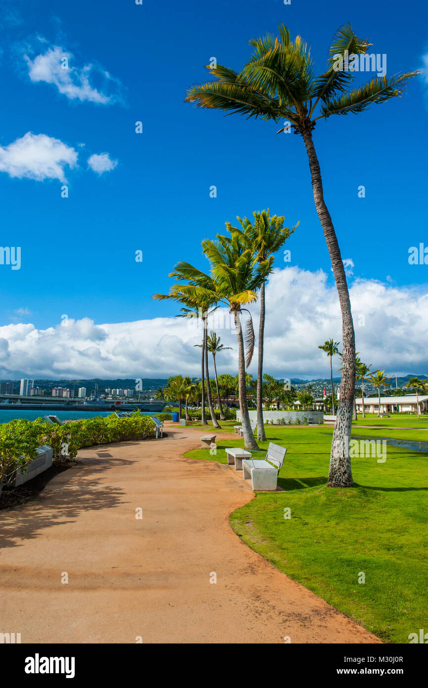 Foot path in Pearl Habour, Oahu, Hawaii Stock Photo - Alamy