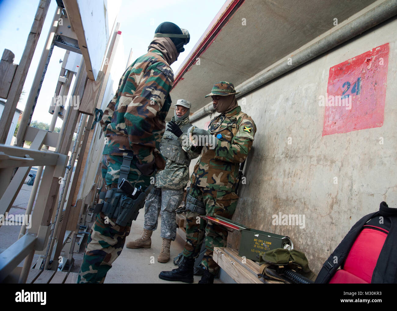 DCARNG Soldiers and JDF Soldiers work the target pits by District of ...