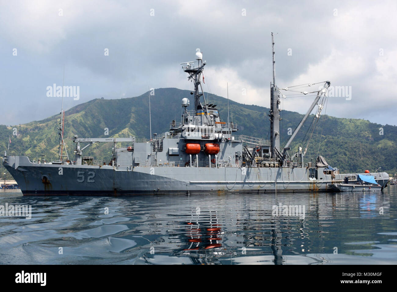 USNS Salvor sits at anchor in Simpson Harbor by #PACOM Stock Photo - Alamy