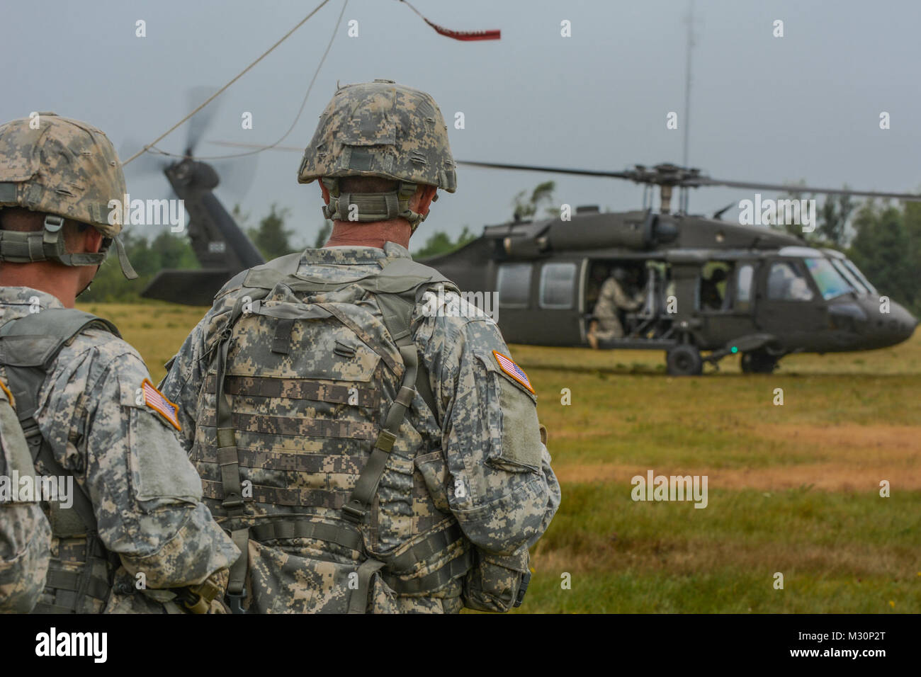 Combat engineers from the 251st Engineer Company (Sapper) of the Maine ...