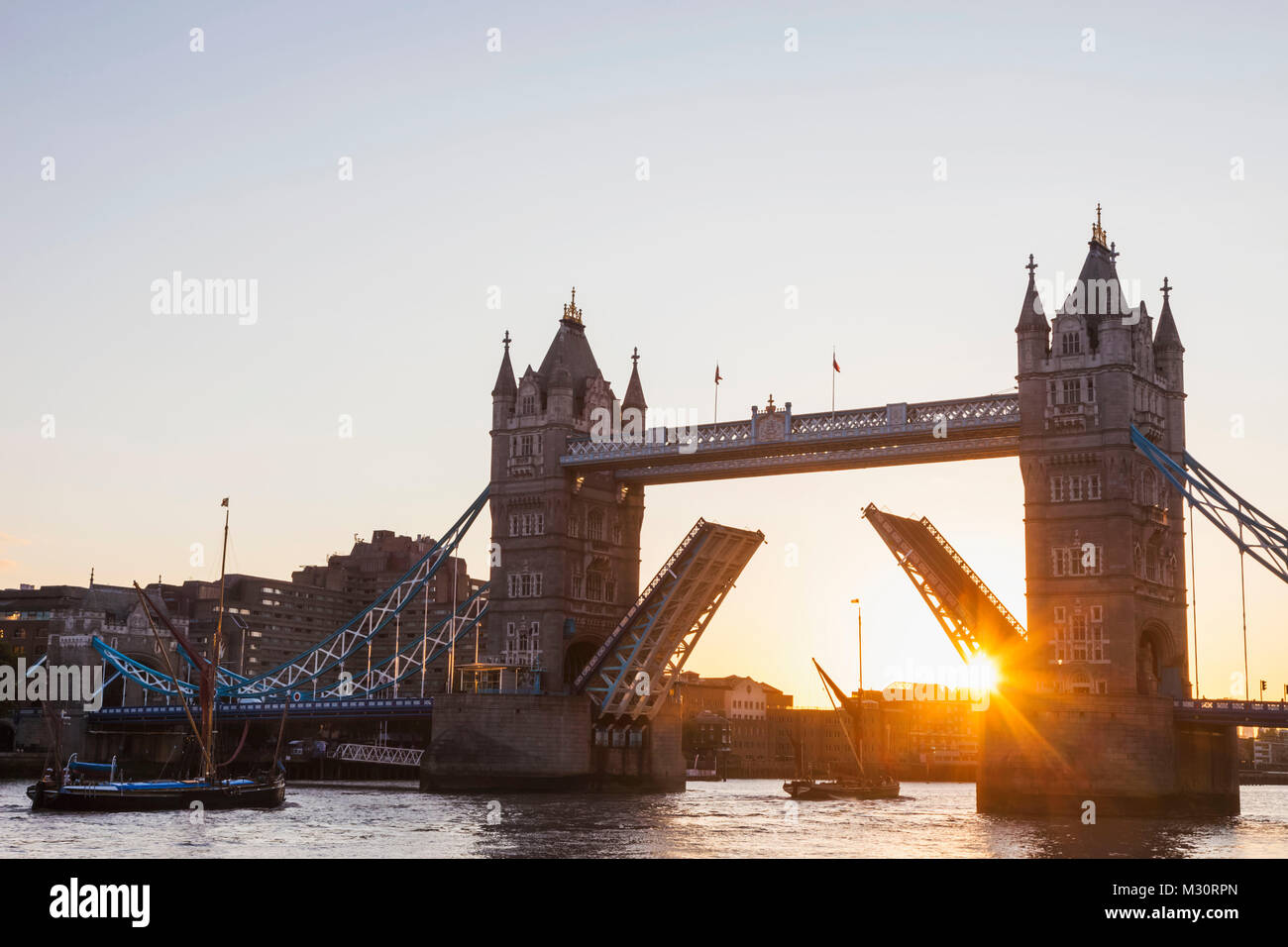Bridge opening hi-res stock photography and images - Alamy