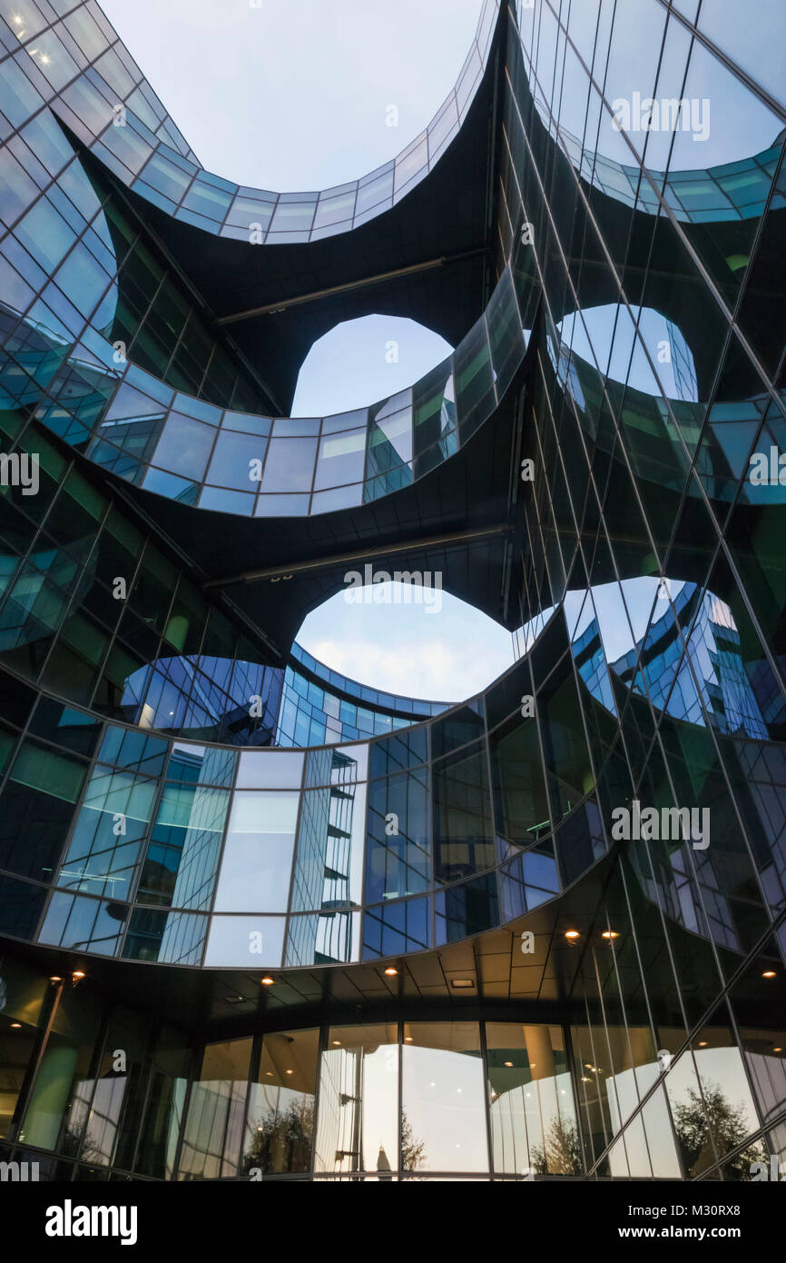 More london pwc price waterhouse hi-res stock photography and images ...
