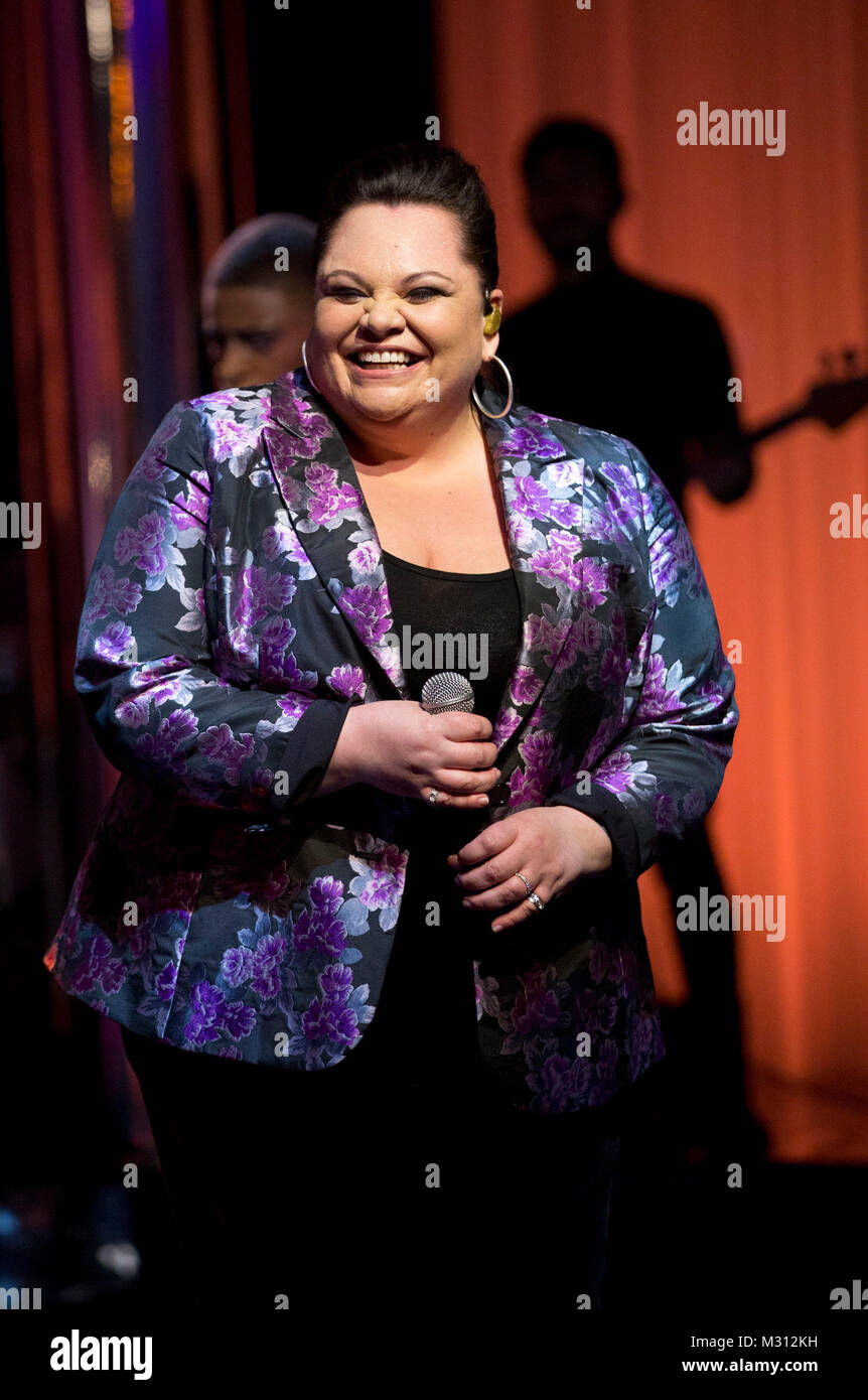 Keala settle performing hi-res stock photography and images - Alamy