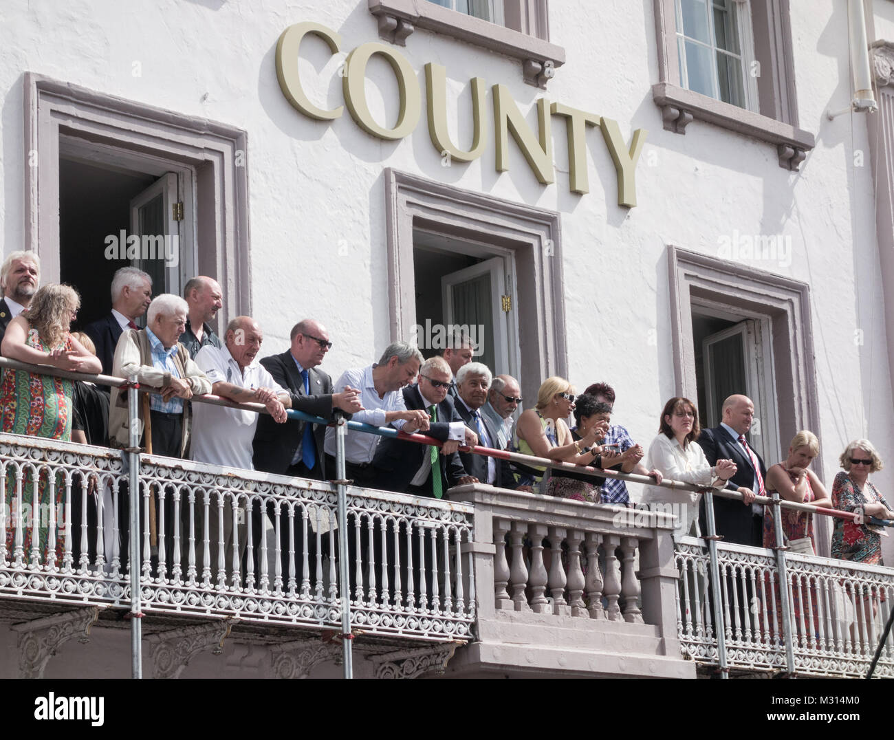 Union leaders, politicians and celebrites watch the parade from the ...