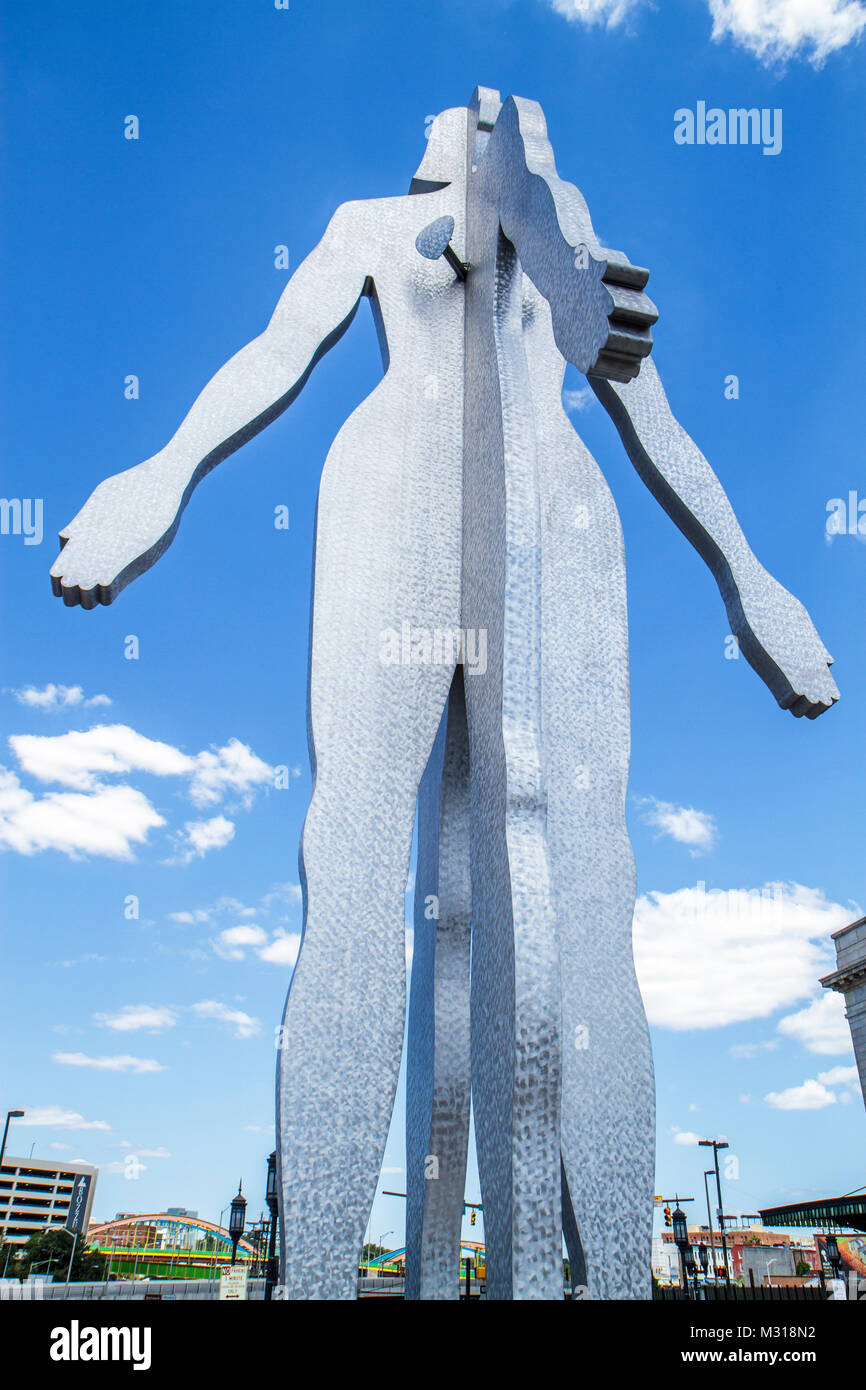 Baltimore Maryland,Penn Station,plaza,public art,sculpture,Male/Female ...