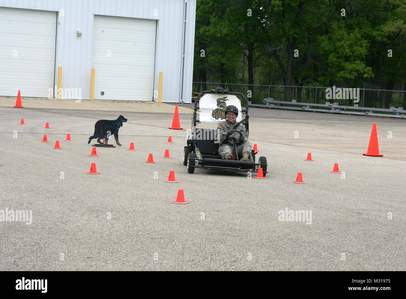 Soldiers with the 307th Military Police Company of New Kensington, Pa ...